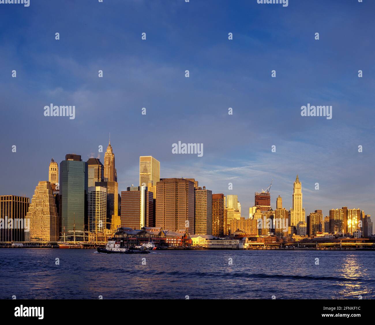 2004 HISTORICAL DOWNTOWN SKYLINE MANHATTAN NEW YORK CITY USA Stock ...