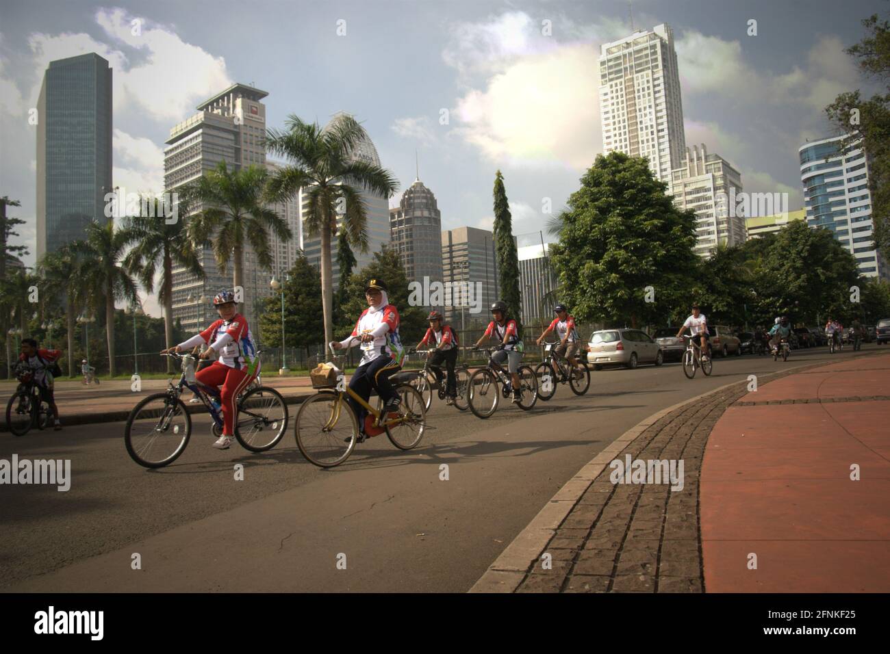 Cycling enthusiasts touring in Gelora Bung Karno (Senayan Sports ...