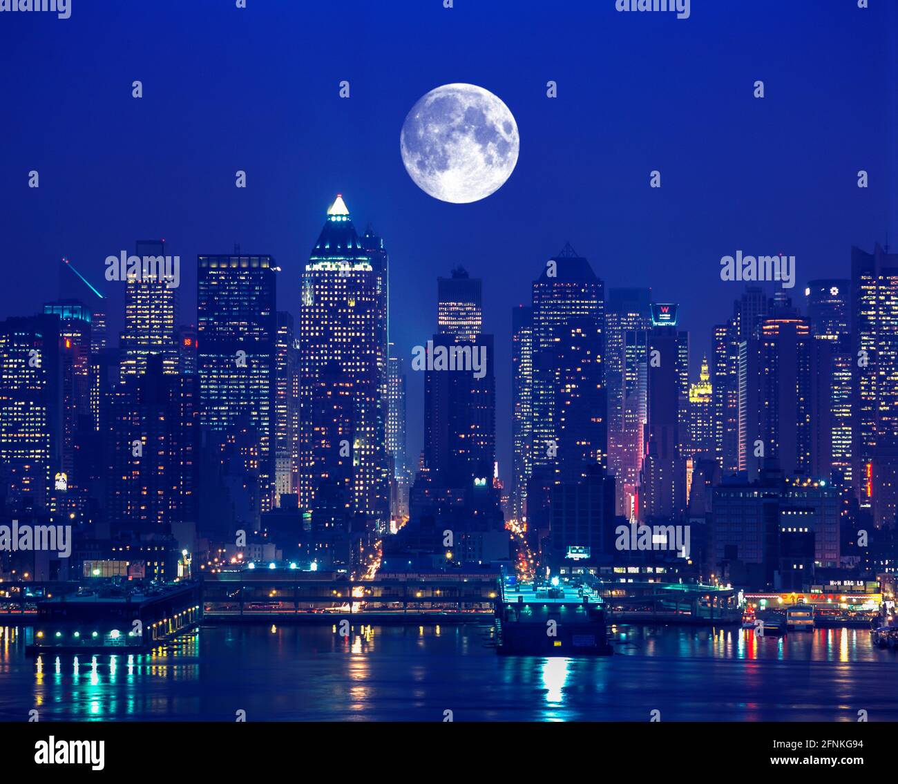 2004 HISTORICAL MIDTOWN SKYLINE MANHATTAN NEW YORK CITY USA Stock Photo ...