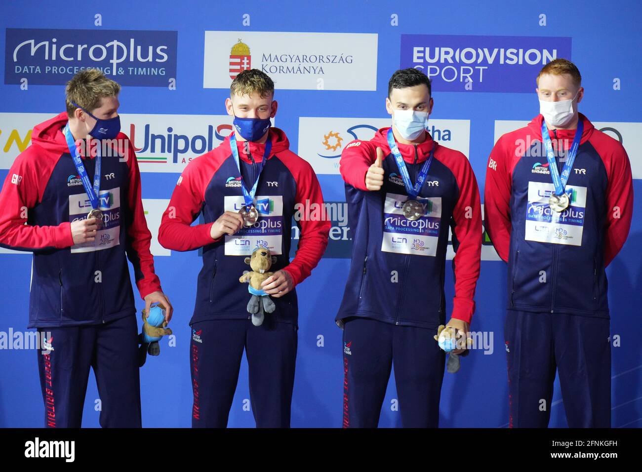100 meter relay for men hi-res stock photography and images - Alamy