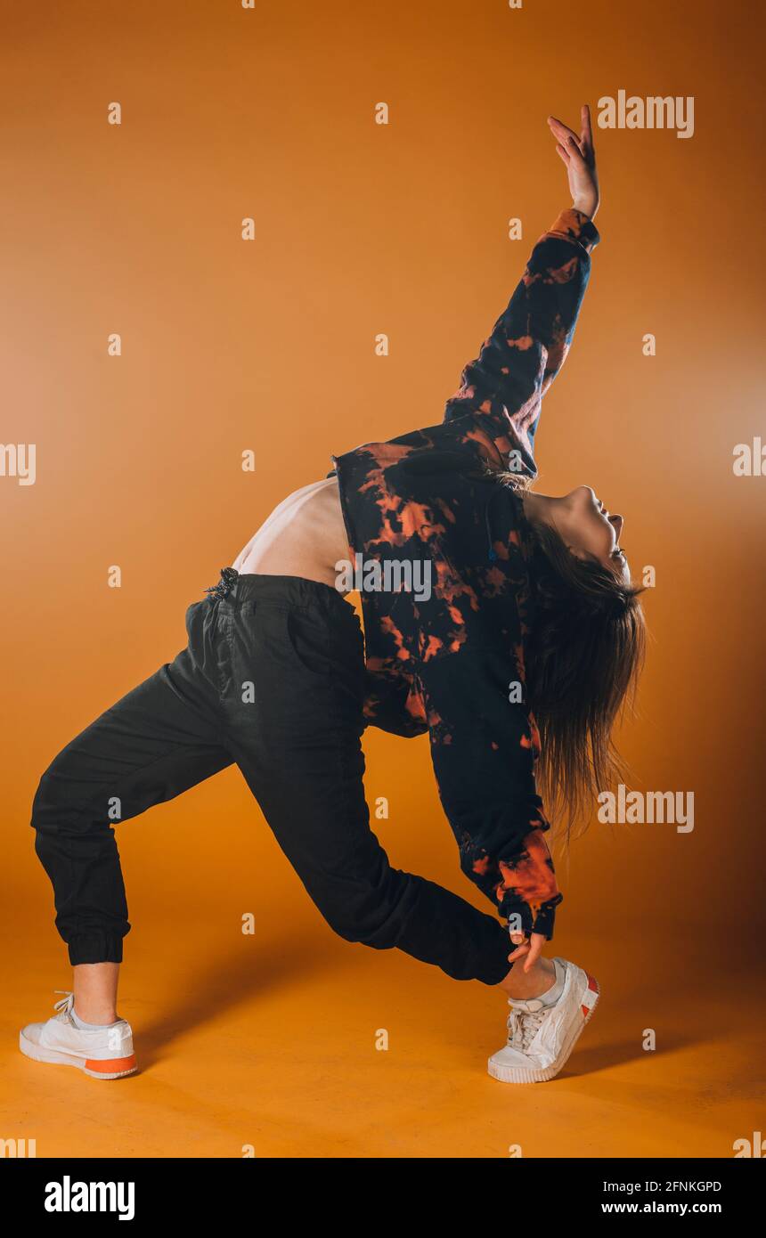 Contemporary dancing performer in a dance practice class Stock Photo ...