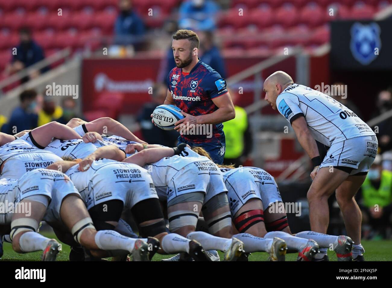 Andy Uren of Bristol Bears waits to feed the scrum Stock Photo - Alamy