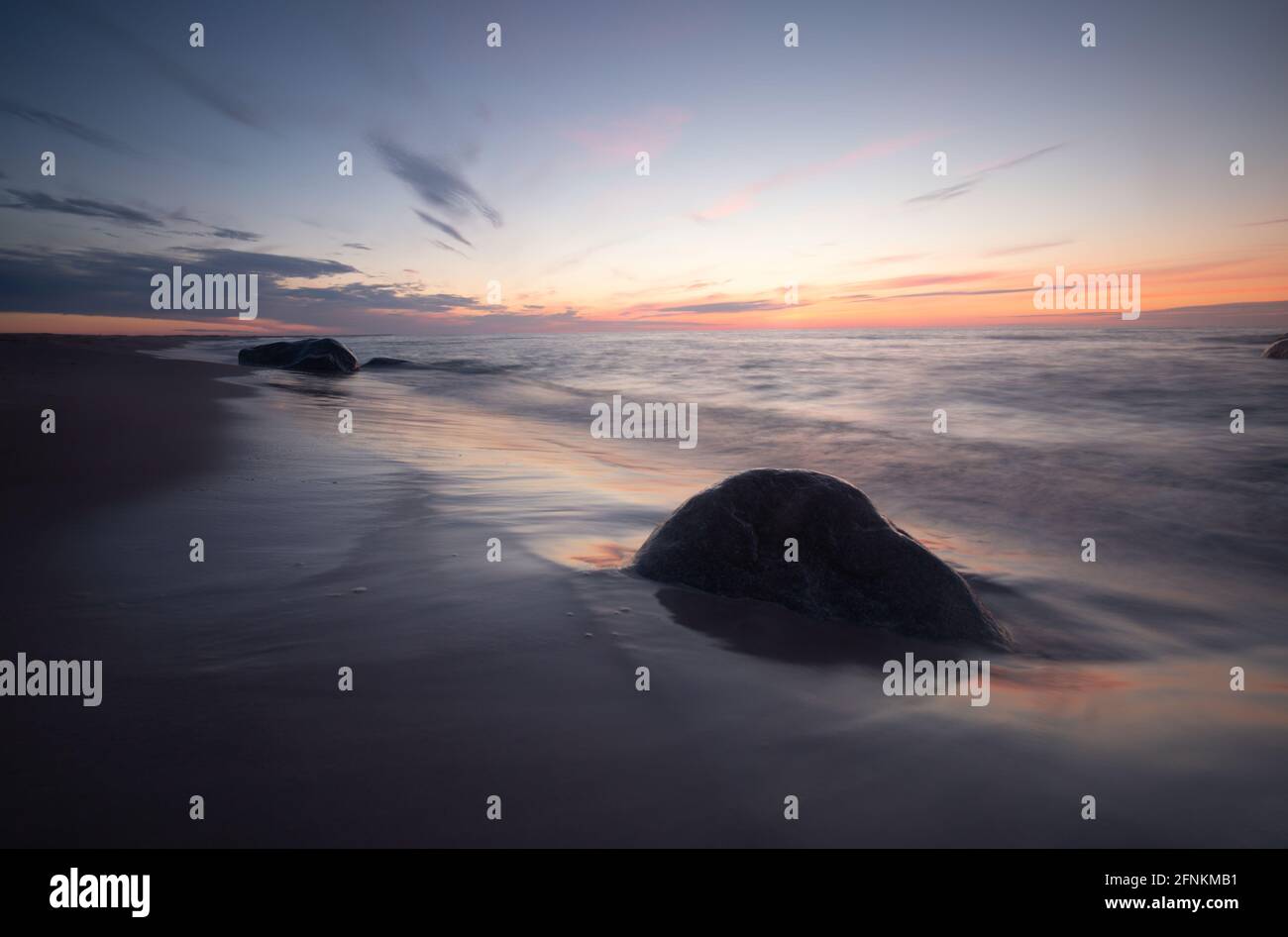 Photo sunset over sea hi-res stock photography and images - Alamy
