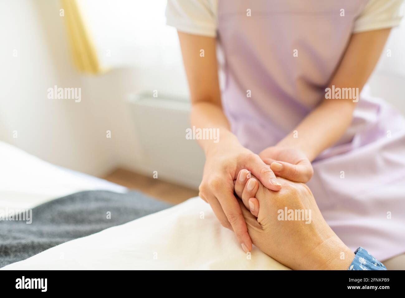 Home nurse bed serious patient hi-res stock photography and images - Alamy
