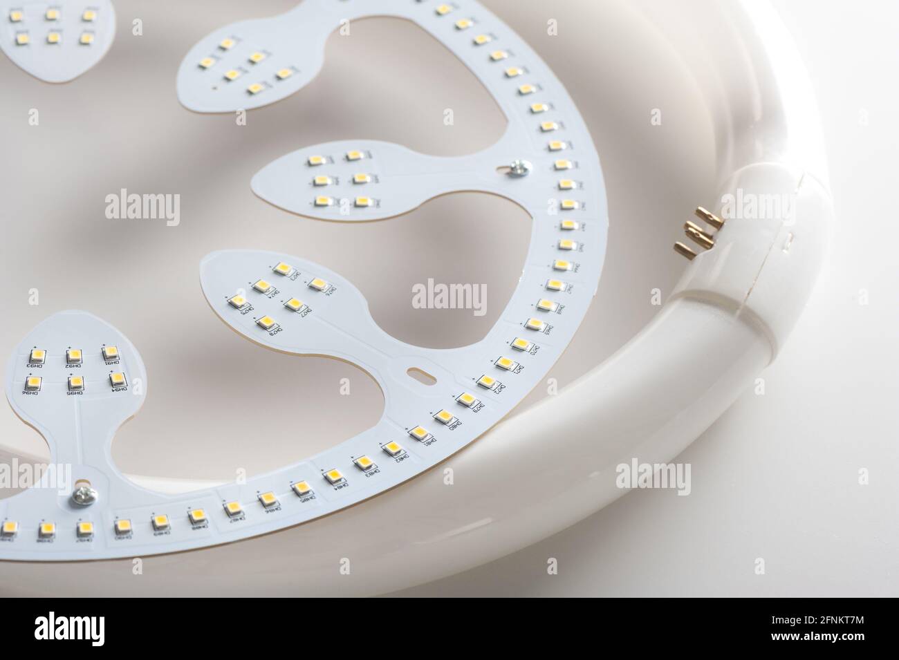 The energy saving LED ceiling light used to replace fluorescent tube ...