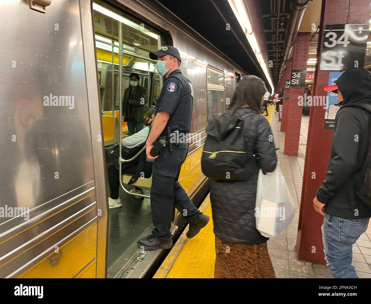 Suspended train service hi-res stock photography and images - Alamy