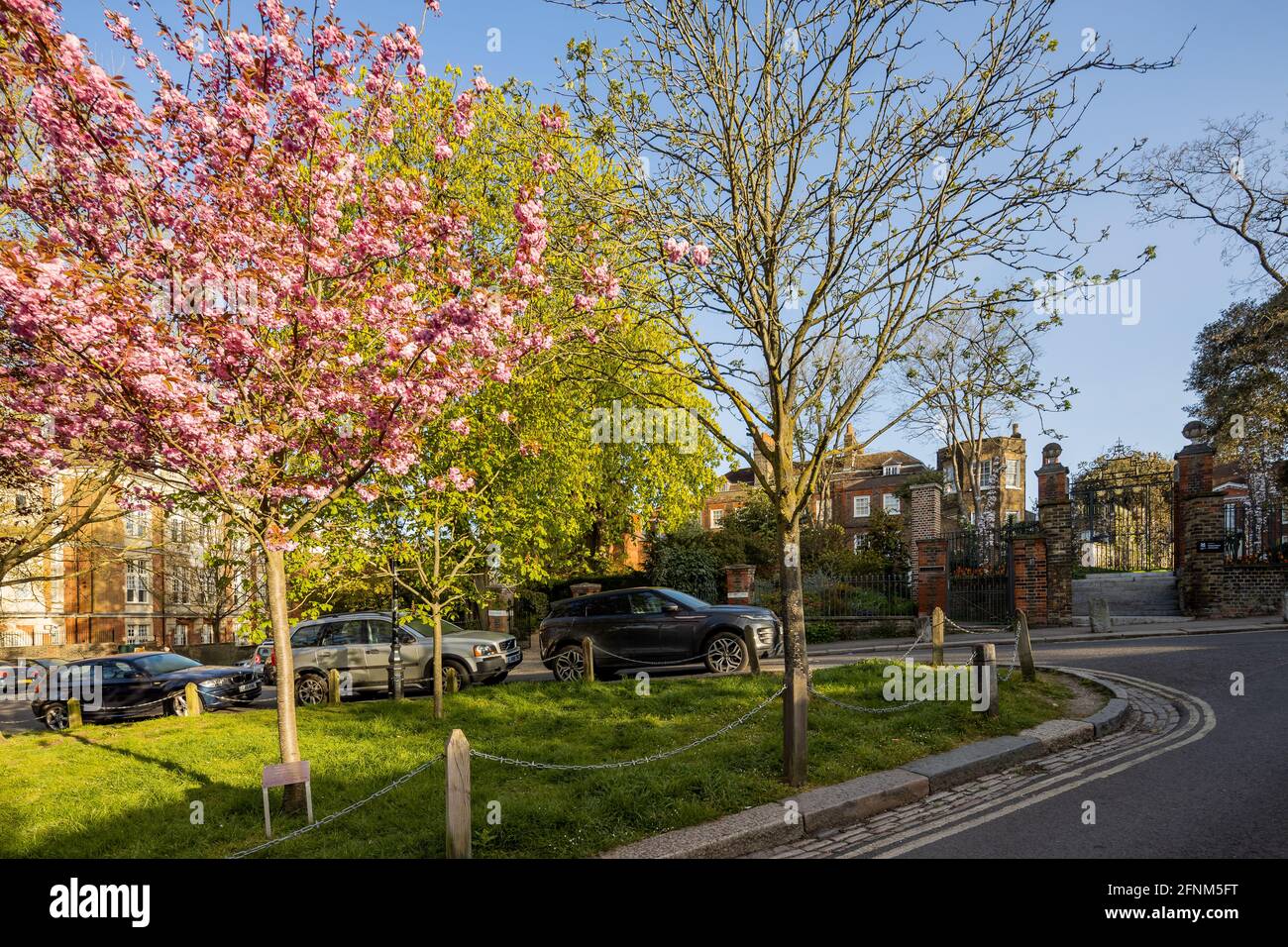 Highgate mens bathing pond hi-res stock photography and images - Alamy