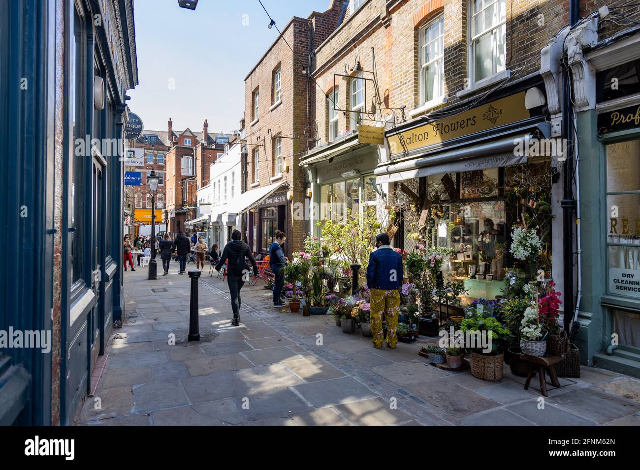 Hampstead high street hi-res stock photography and images - Alamy