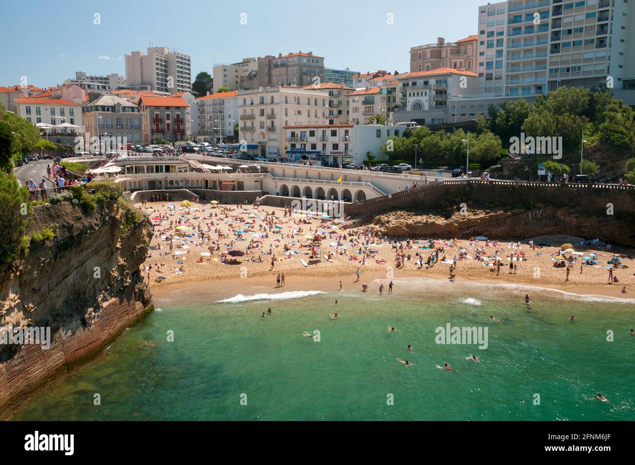 Port-Vieux beach in the summer, Biarritz, Pyrenees-Atlantiques (64 ...