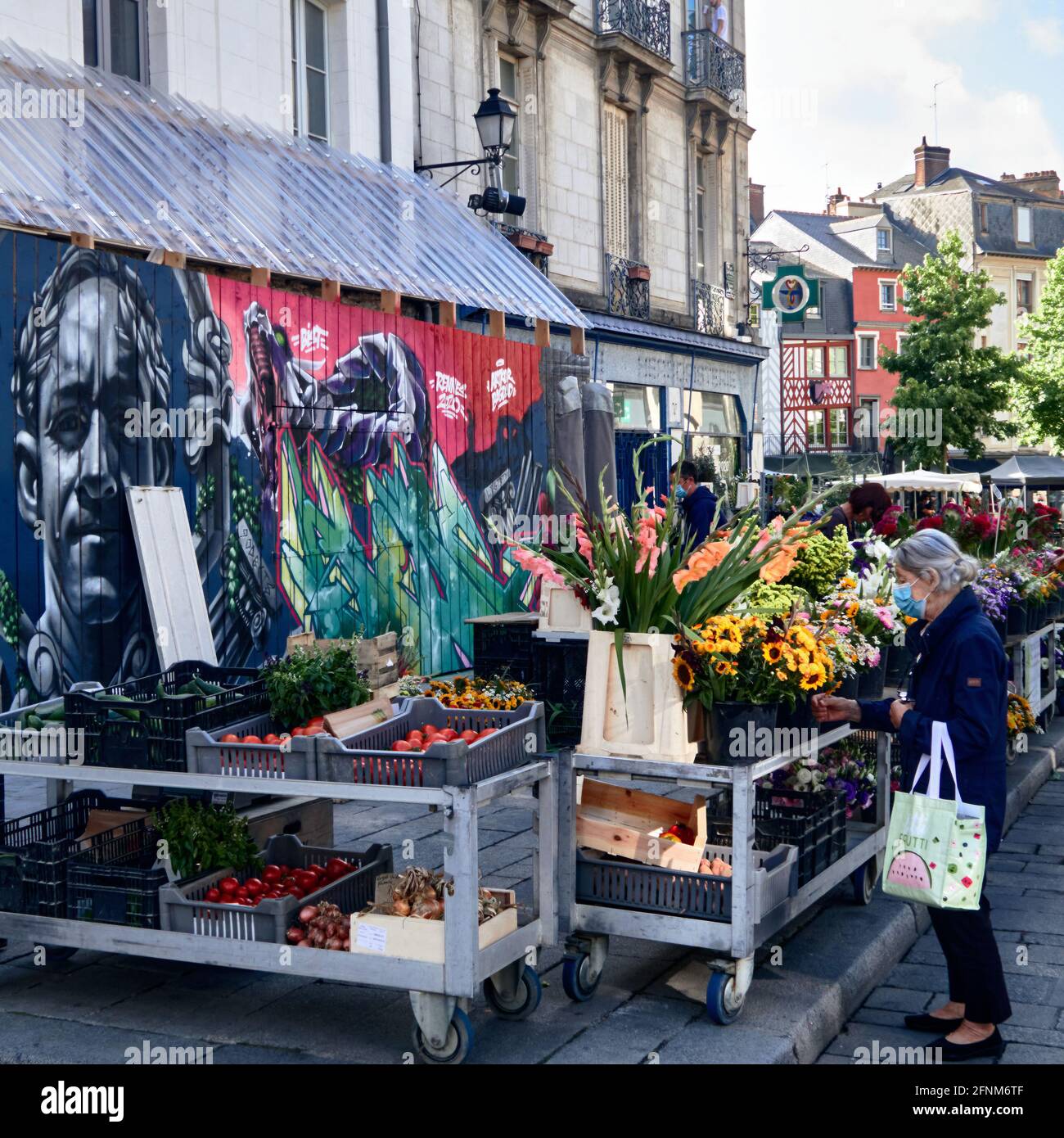 Consumer et hi-res stock photography and images - Alamy