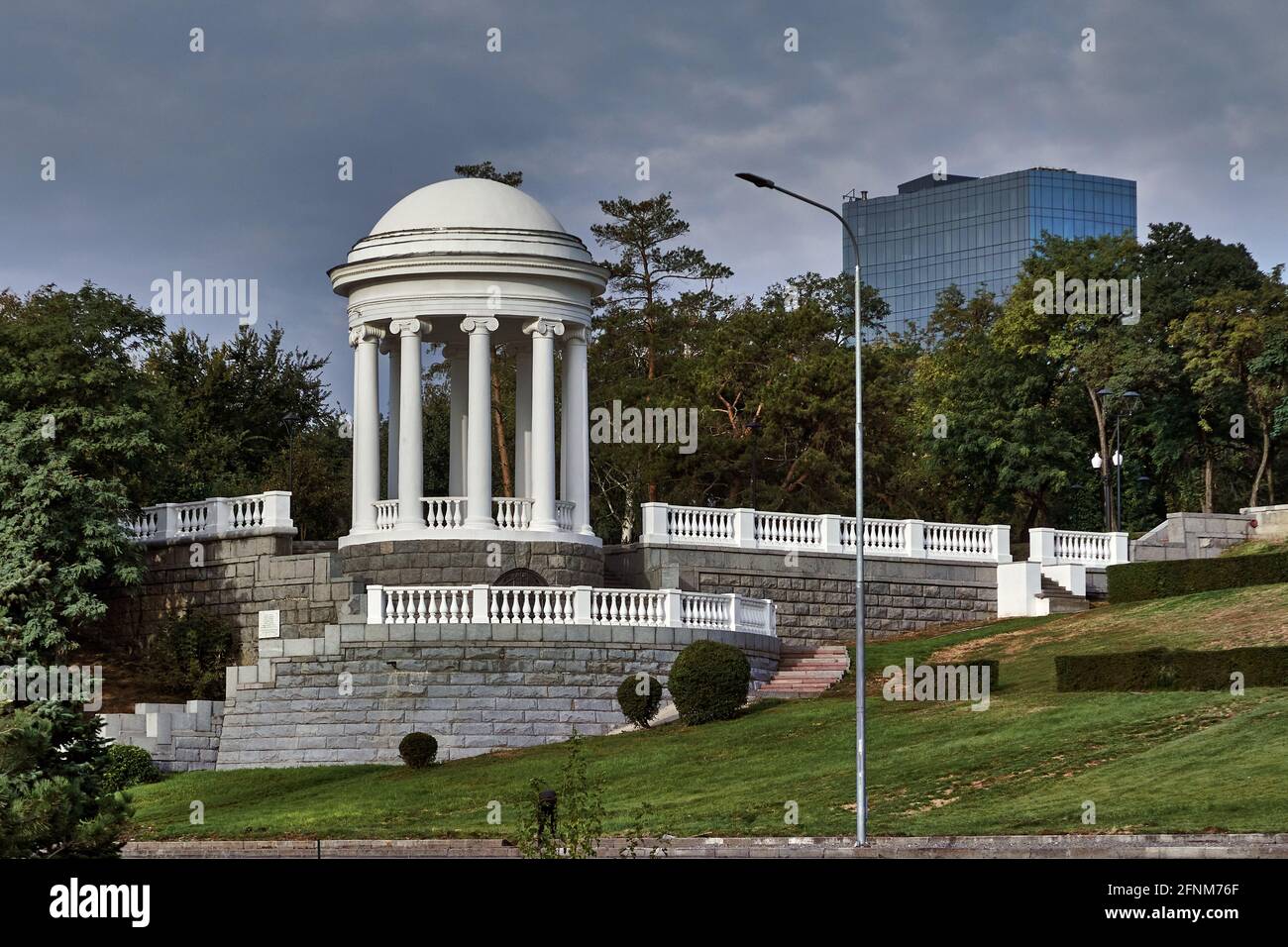 High rise skyscraper skyscrapers building buildings vegetation hi-res ...