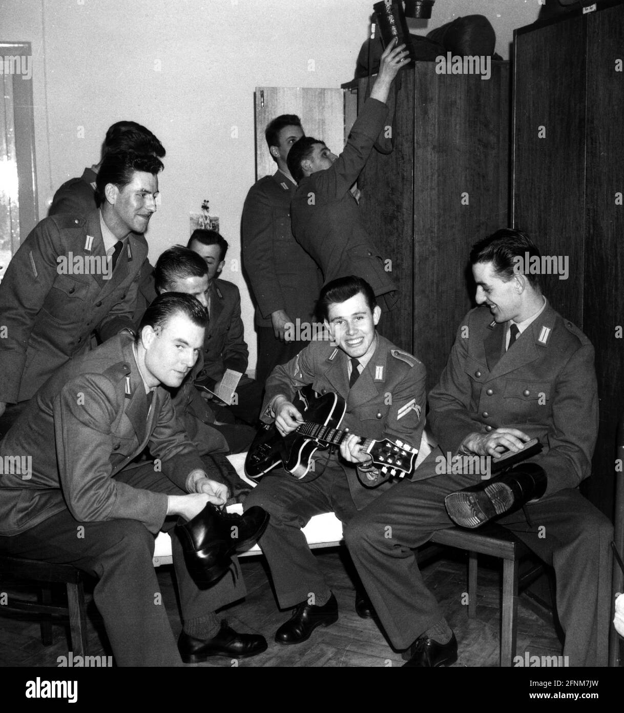 Bundeswehr soldiers hi-res stock photography and images - Alamy