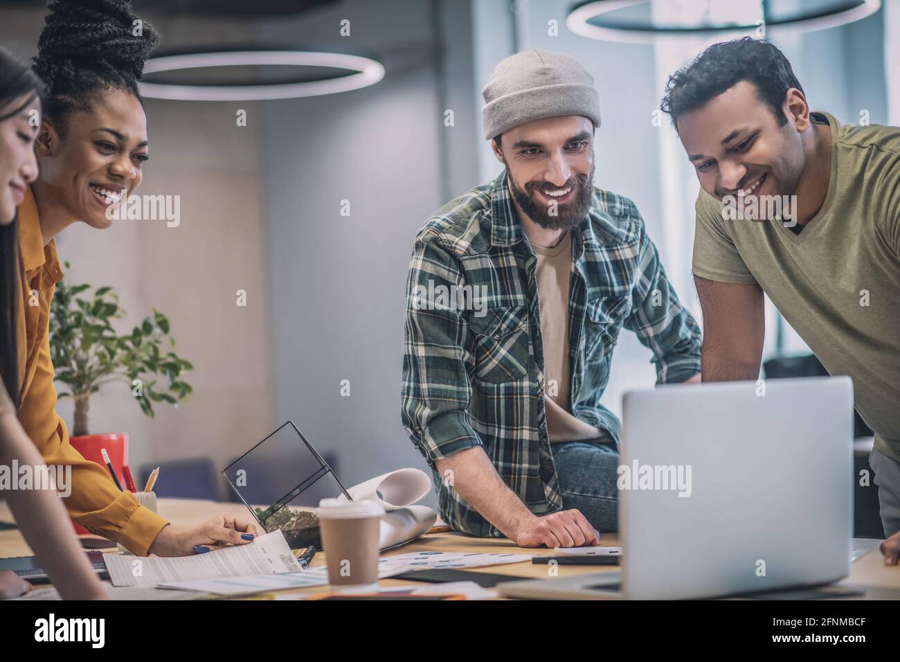 Teamwork involved hi-res stock photography and images - Alamy