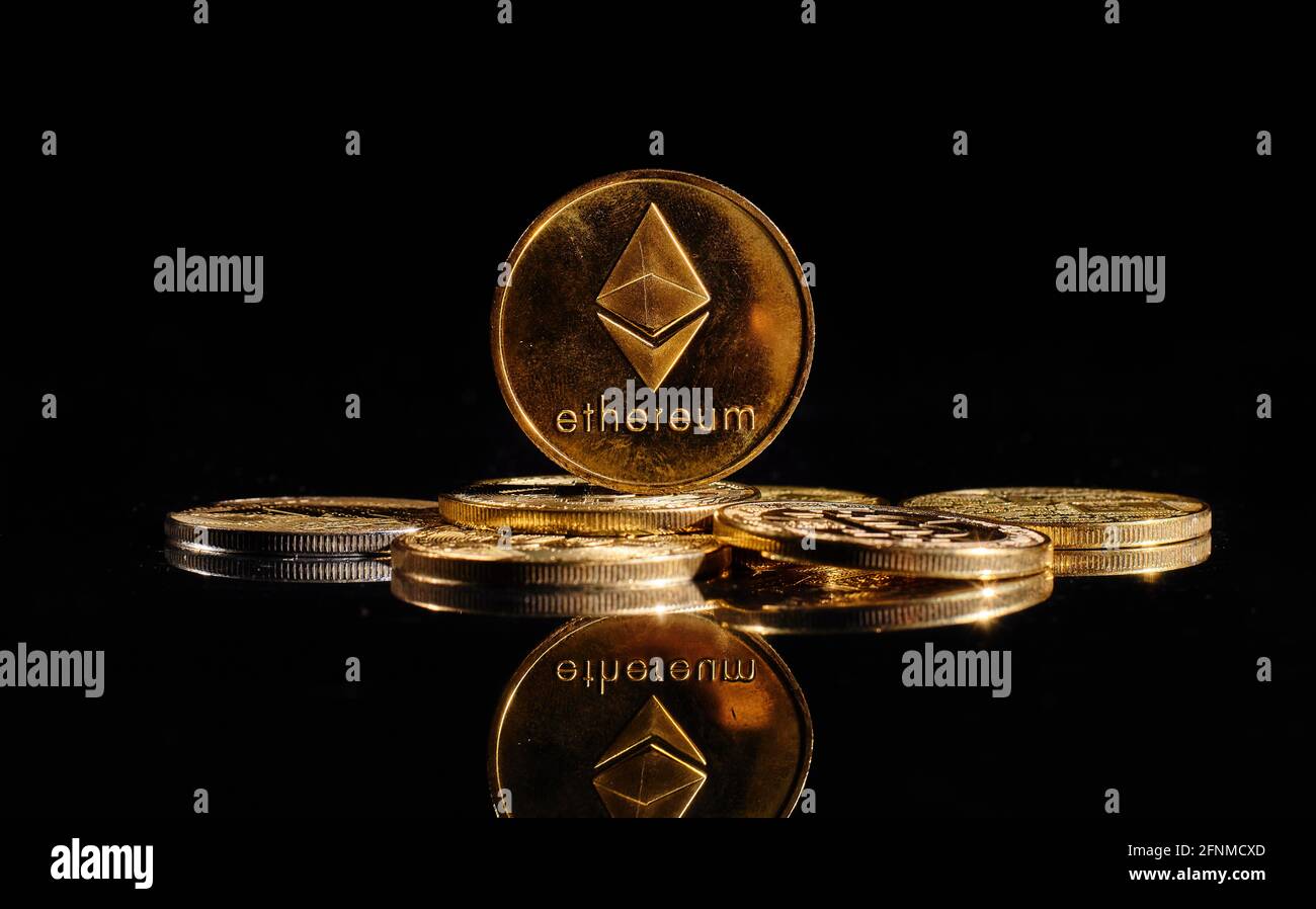 Eth logo hi-res stock photography and images - Alamy