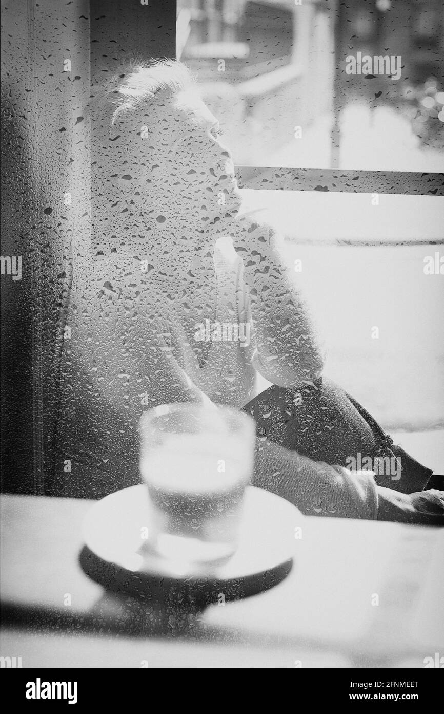 Shadow people cafe Black and White Stock Photos & Images - Alamy