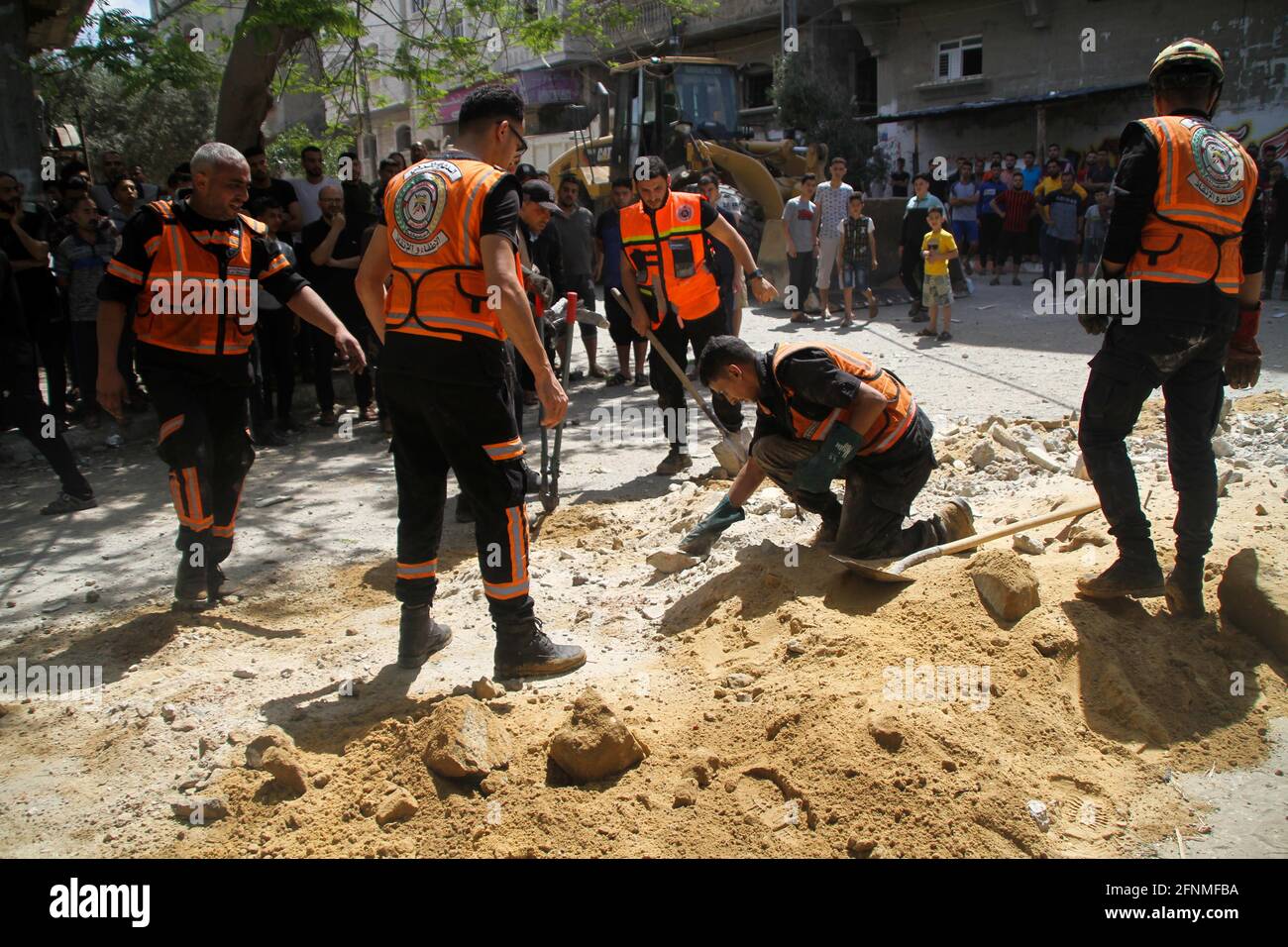 May 16, 2021: Gaza, Palestine. 17 May 2021. Crews of the Palestinian ...