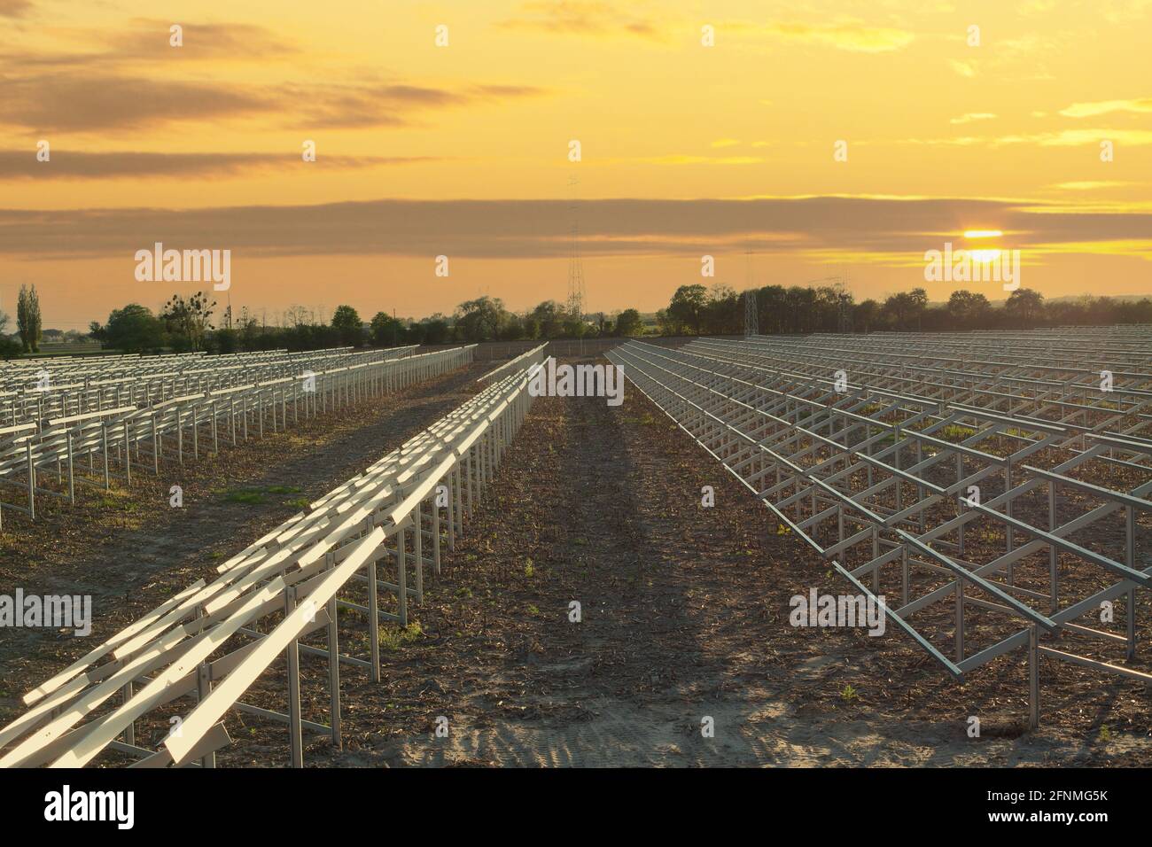 Solar farm construction site hi-res stock photography and images - Alamy