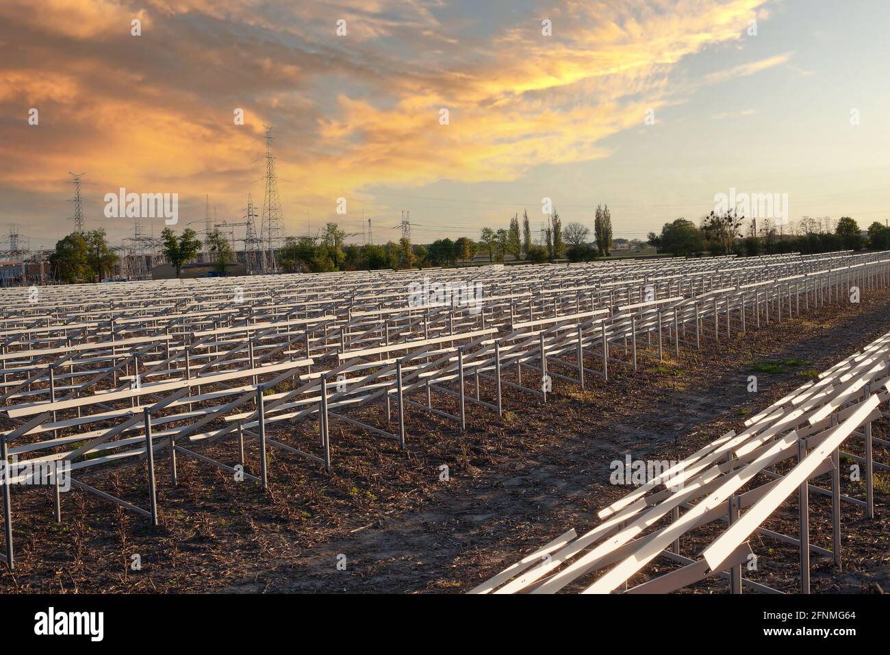 Solar farm construction site hi-res stock photography and images - Alamy