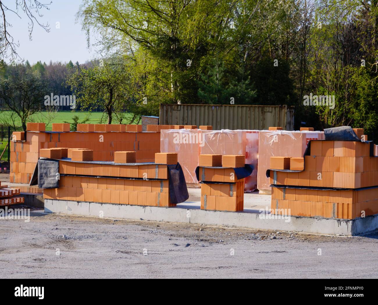 Shell construction hi-res stock photography and images - Alamy