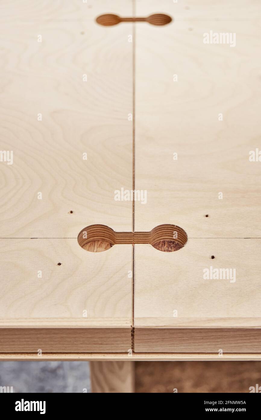 Worktop connector hi-res stock photography and images - Alamy