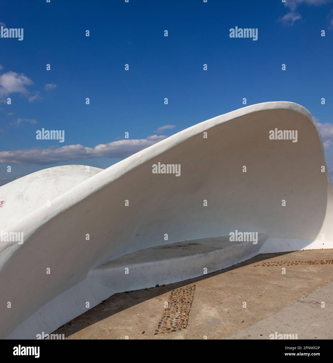 Sound mirrors hi-res stock photography and images - Alamy