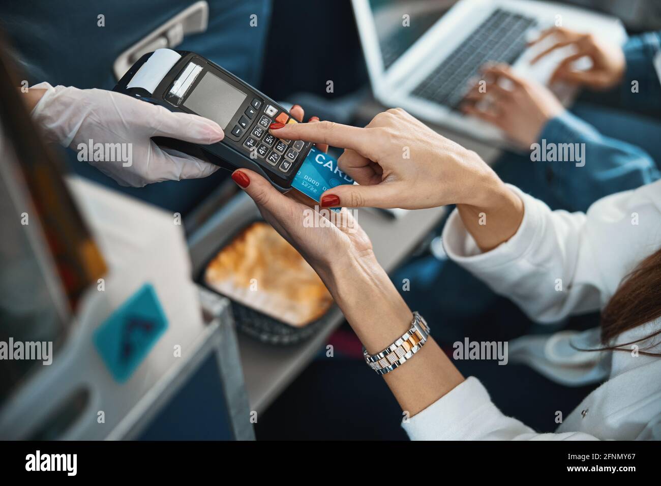 Plane food trolley hi-res stock photography and images - Alamy