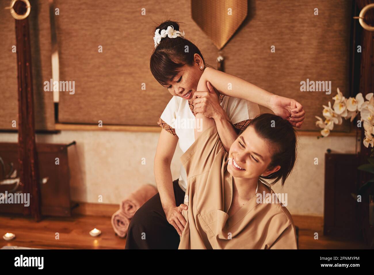 Compressing hand hi-res stock photography and images - Alamy