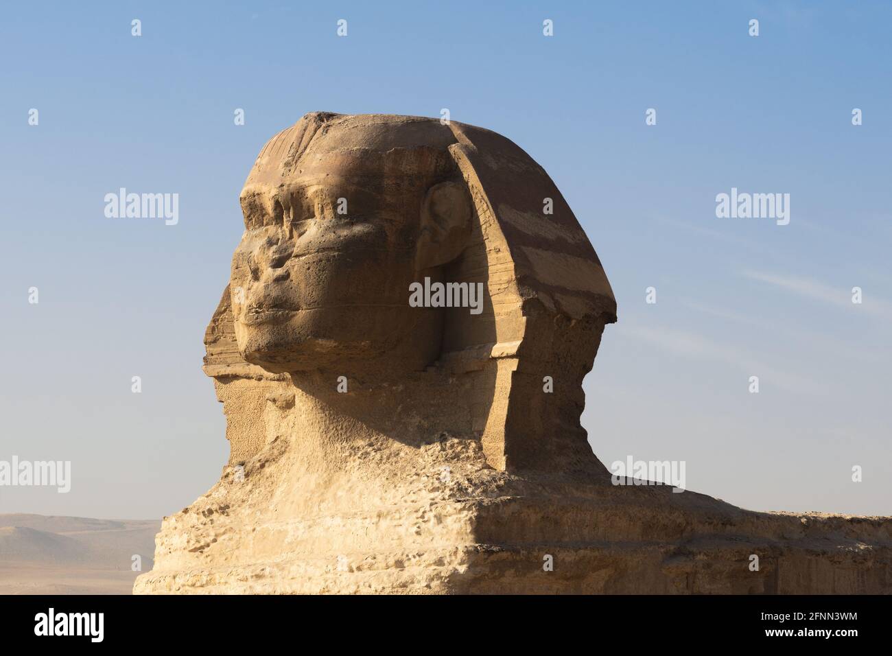 Beautiful profile of the Sphinx pyramid on sunrise Stock Photo - Alamy