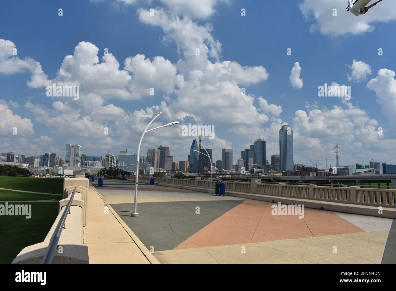 Downtown Dallas from west of the Trinity river Stock Photo - Alamy