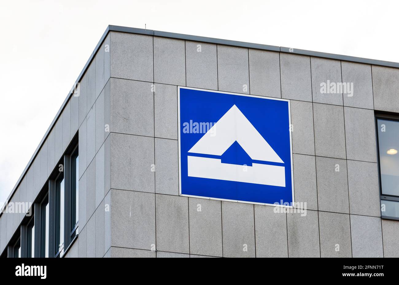 Hochtief logo hi-res stock photography and images - Alamy