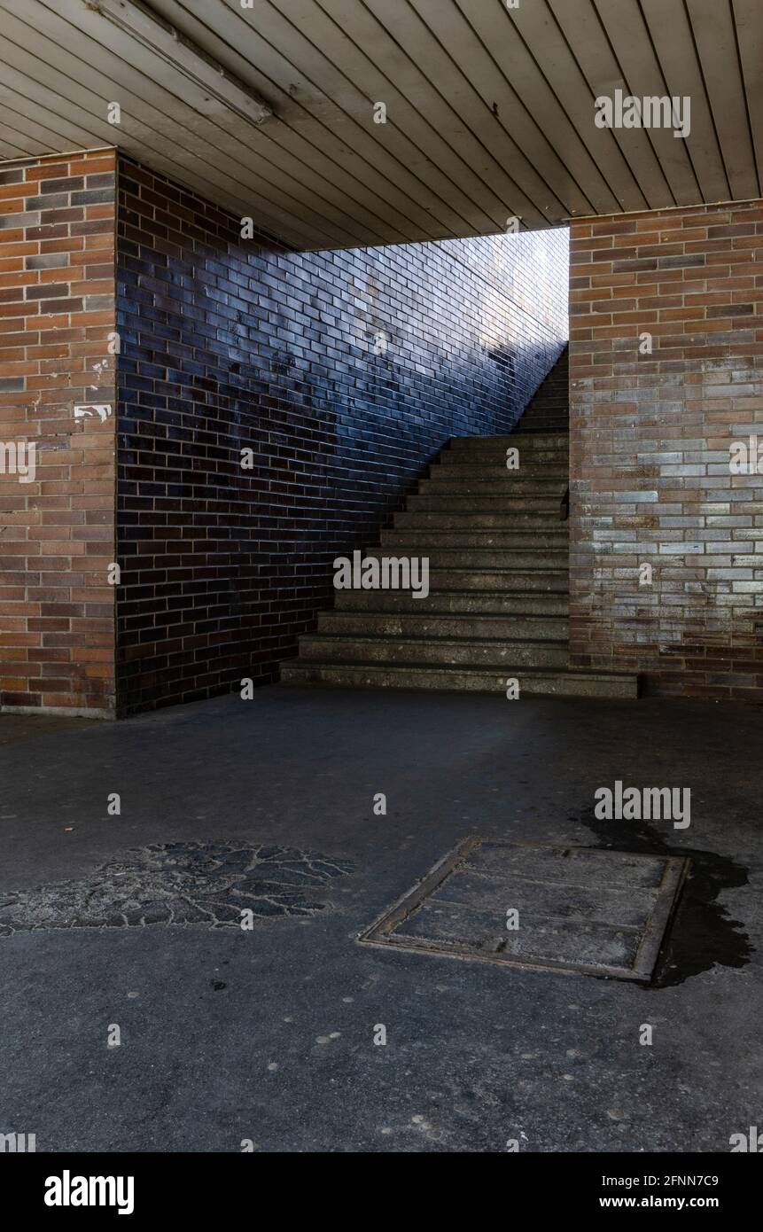 Glazed bricks hi-res stock photography and images - Alamy