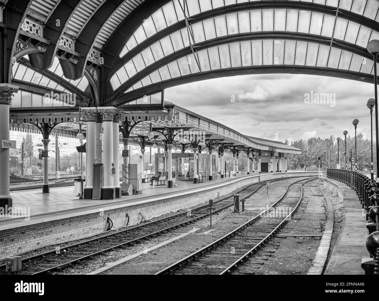 Victorian railway arch Black and White Stock Photos & Images - Alamy