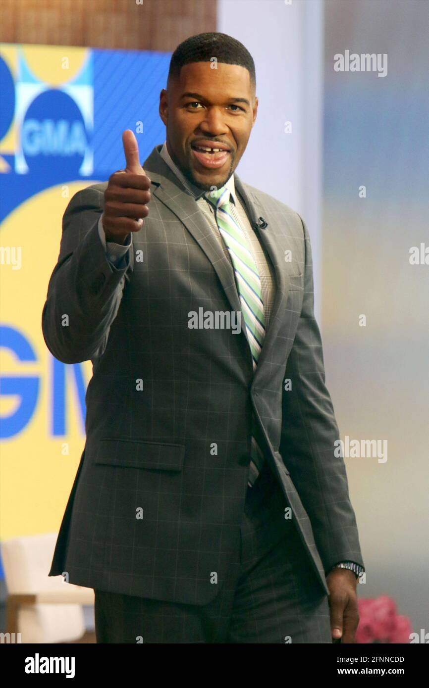 New York - NY - 20210429 Robin RobertsMichael Strahan and George ...