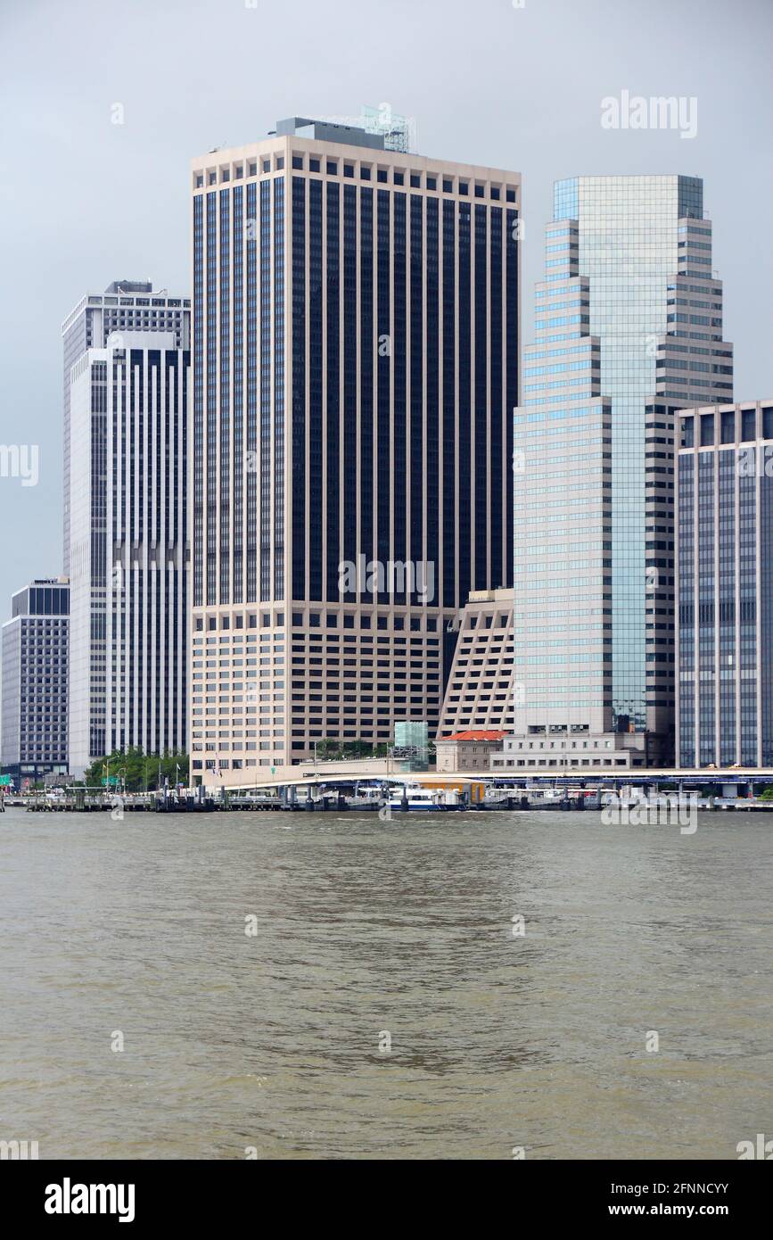 New York rain cloud cityscape - Manhattan skyline from Brooklyn Stock ...
