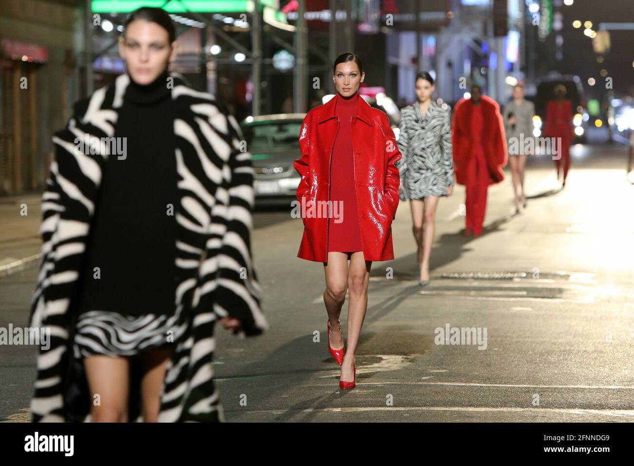 New York - NY - 20210408 Bella HadidNaomi CampbellCarolyn MurphyAshley ...