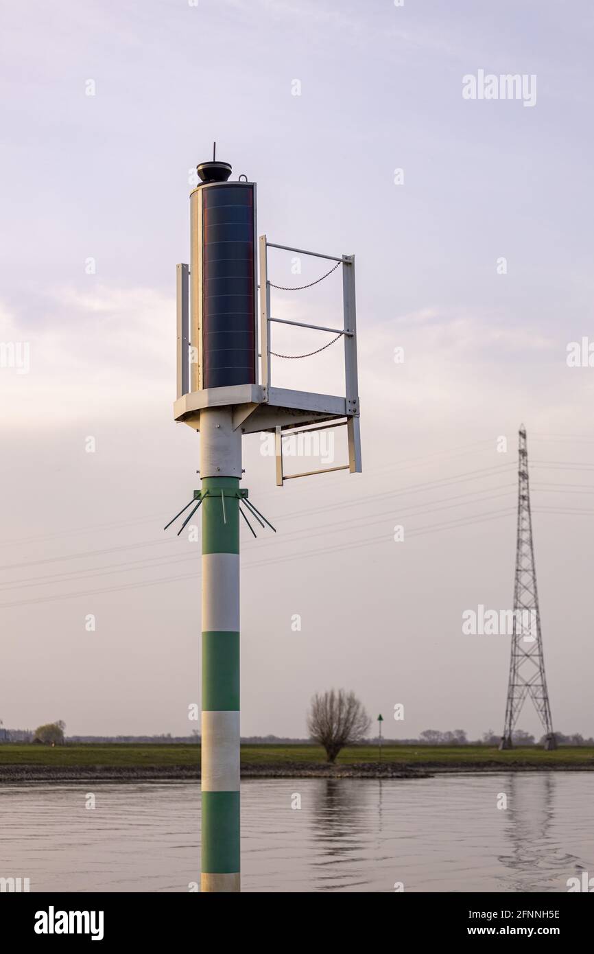 Measuring device used in meteorology to predict weather Stock Photo - Alamy