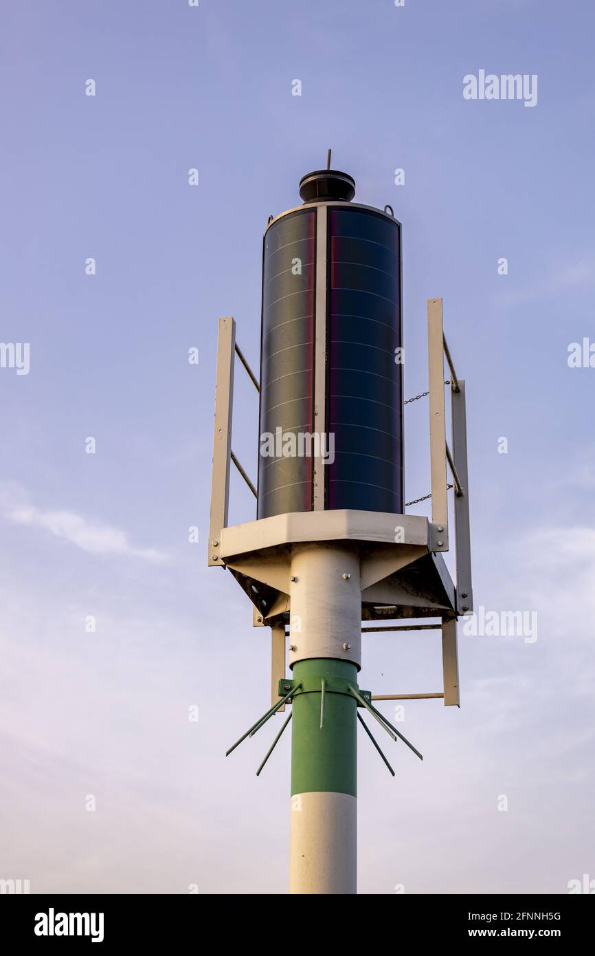 Measuring device used in meteorology to predict weather Stock Photo - Alamy