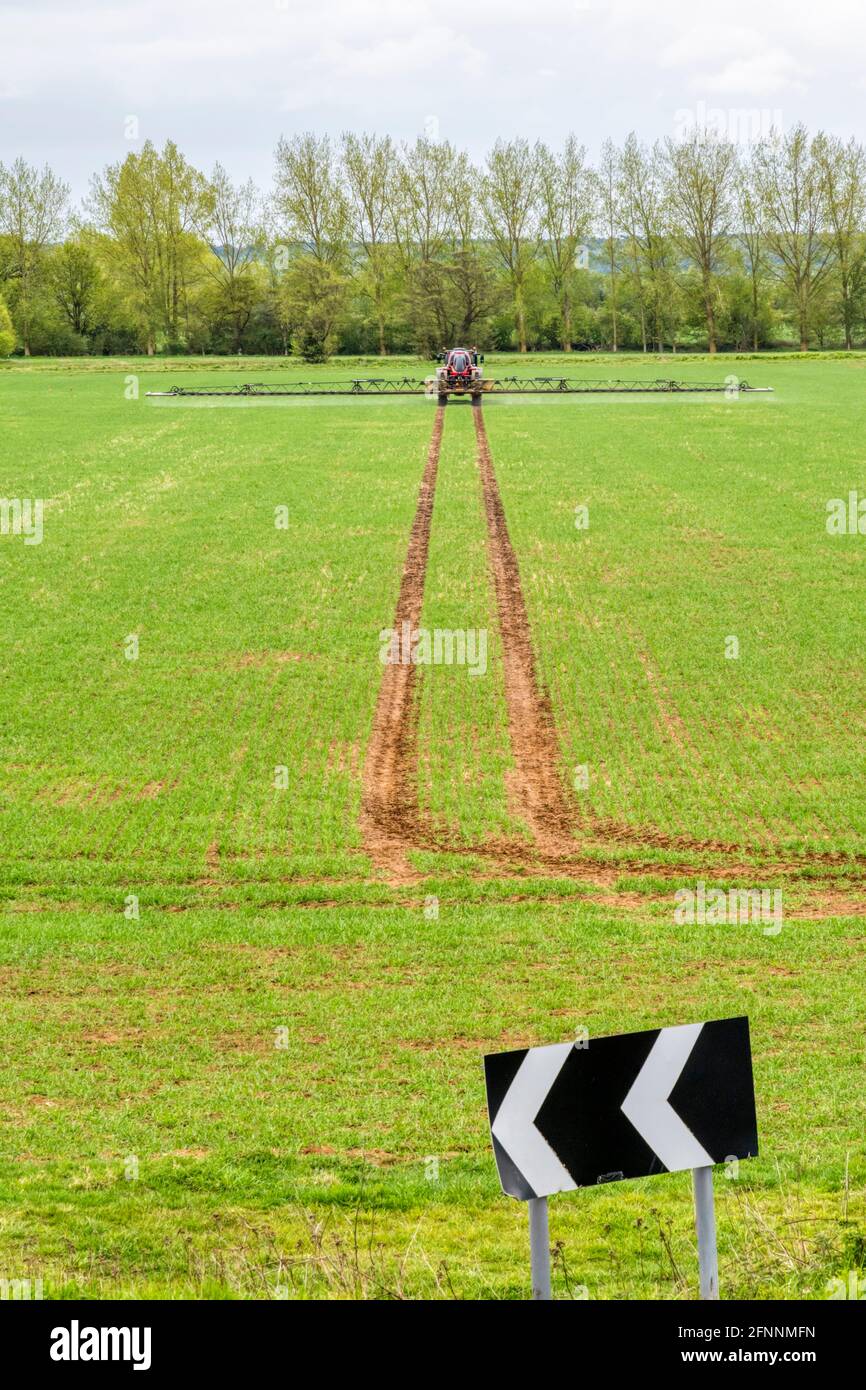 Boom sprayer hi-res stock photography and images - Alamy