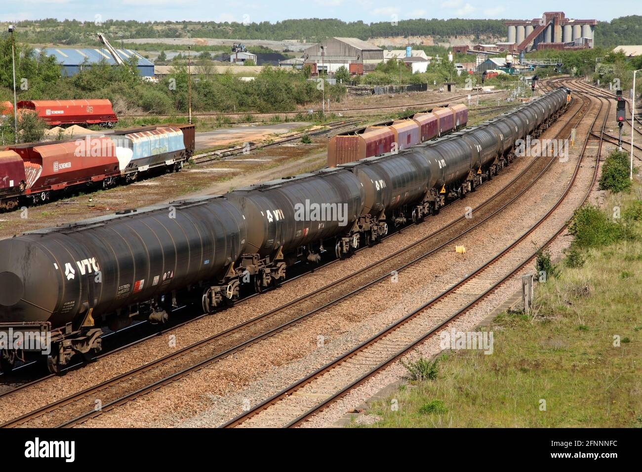 Colas Rail Freight Class 70 loco 70810 hauling the 1005 Colas Ribble ...