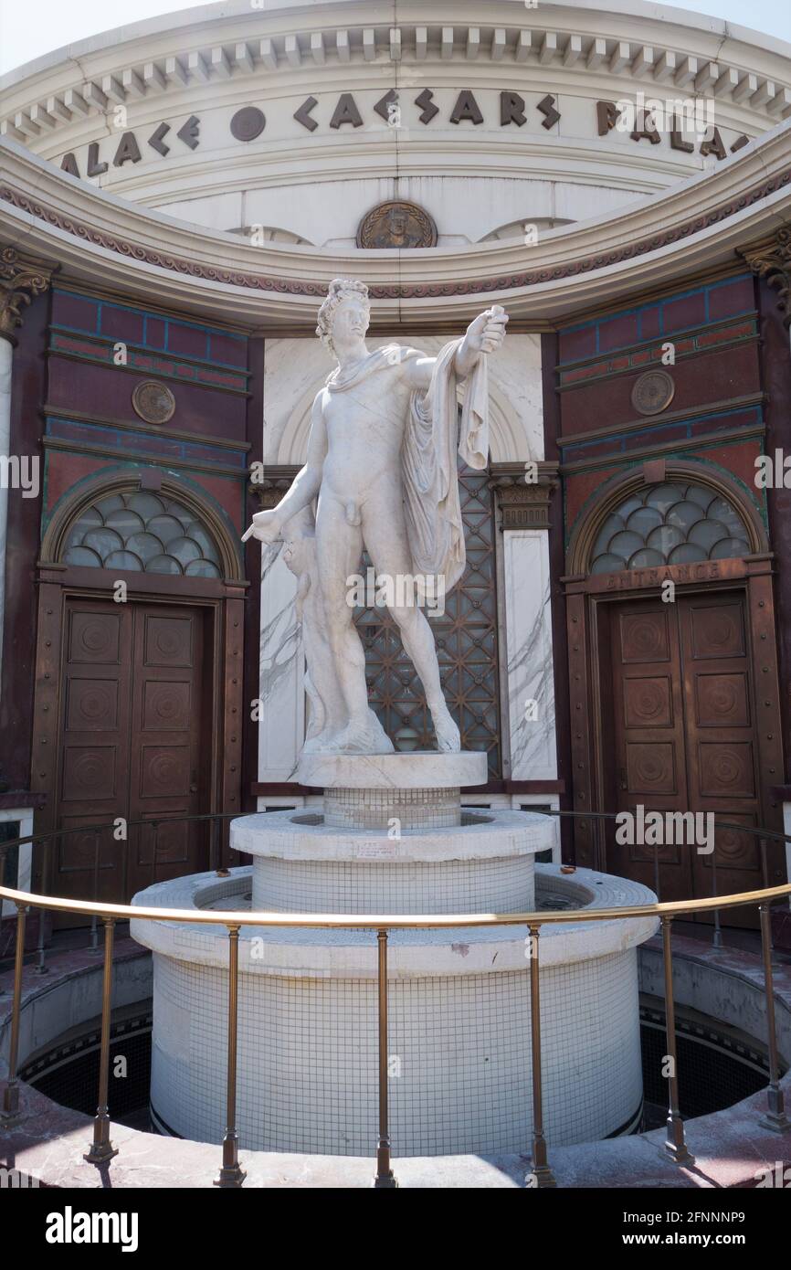 Statue caesars in caesars palace hi-res stock photography and images ...