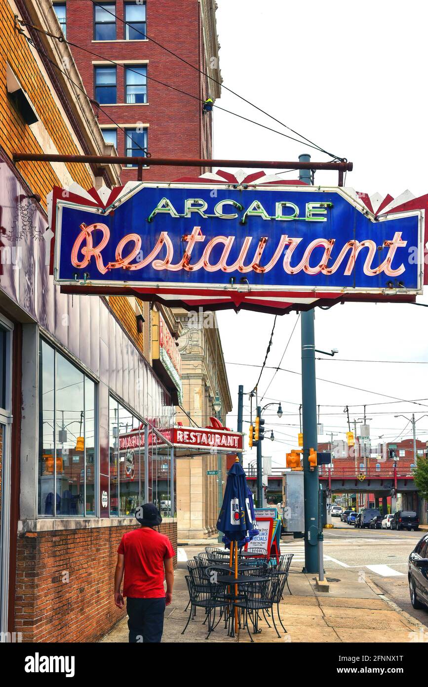 The arcade restaurant hi-res stock photography and images - Alamy