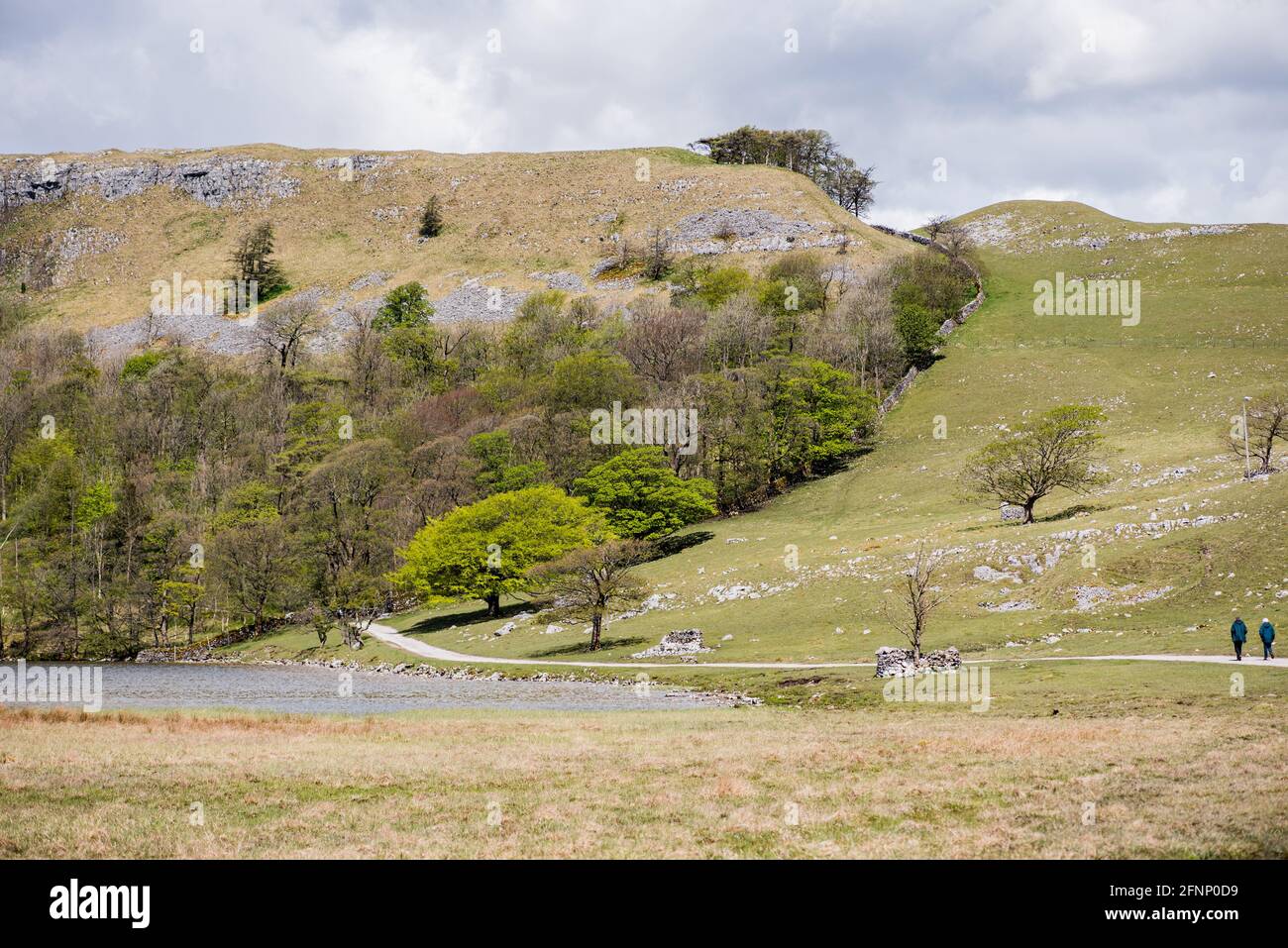 Circular walk at malham hi-res stock photography and images - Alamy