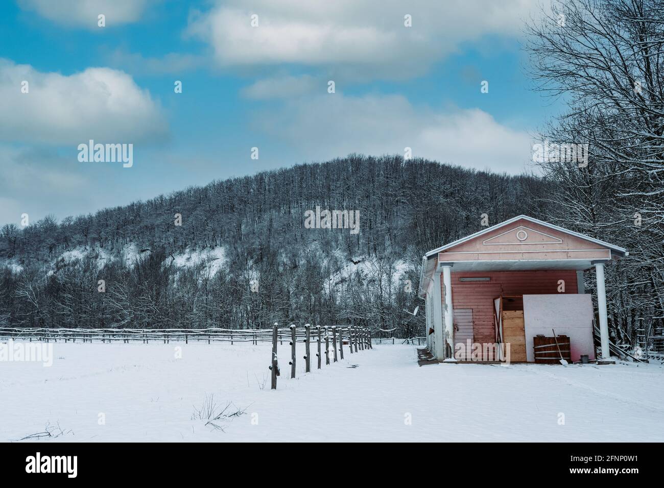 Snowy stable hi-res stock photography and images - Alamy