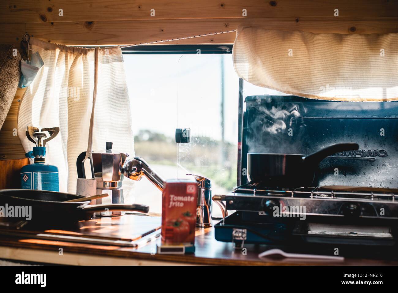 Food van gas hi-res stock photography and images - Alamy