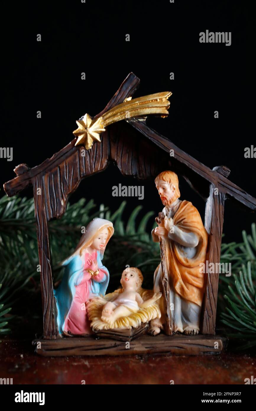 Nativity scene with the holy family hi-res stock photography and images ...