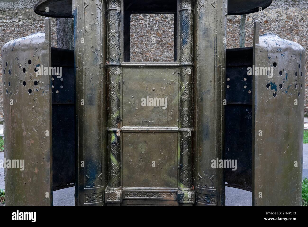 The last vespasienne (public urinal) in Paris, France Stock Photo - Alamy