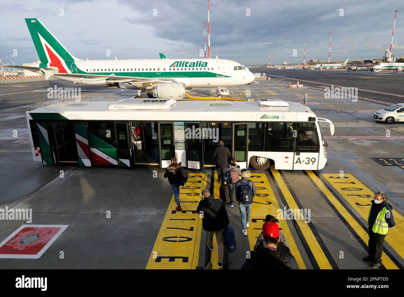 Fiumicino airport passengers hi-res stock photography and images - Alamy