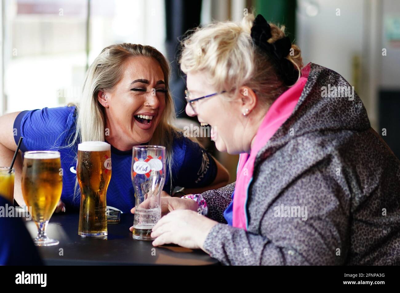 Chelsea fans in The Chelsea Pensioner Pub before the Premier League ...