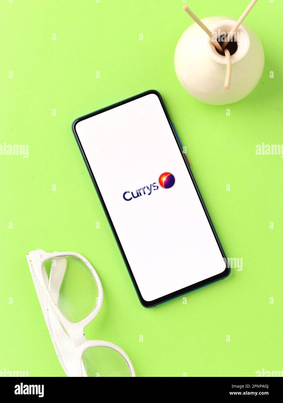Assam, india - May 18, 2021 : Currys logo on phone screen stock image ...