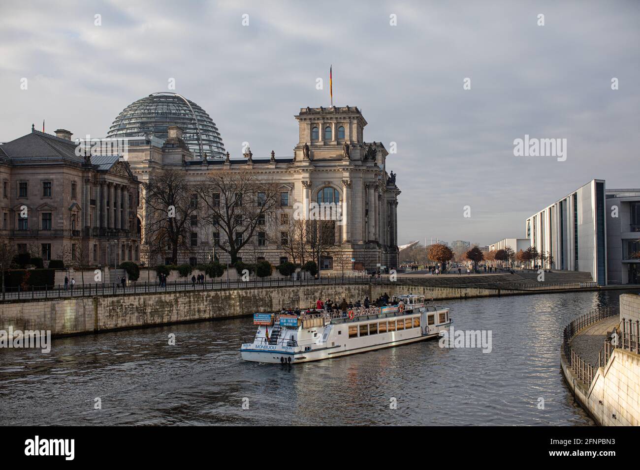 Ww2 architecture hi-res stock photography and images - Alamy